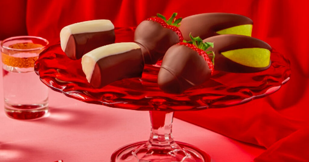 Free 6 ct. Fruit Treat Box at Edible Arrangements - The Freebie Guy®