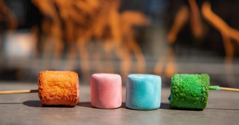 NEW & Just in Time for S'mores Season : Jet-Puffed Color-Changing ...