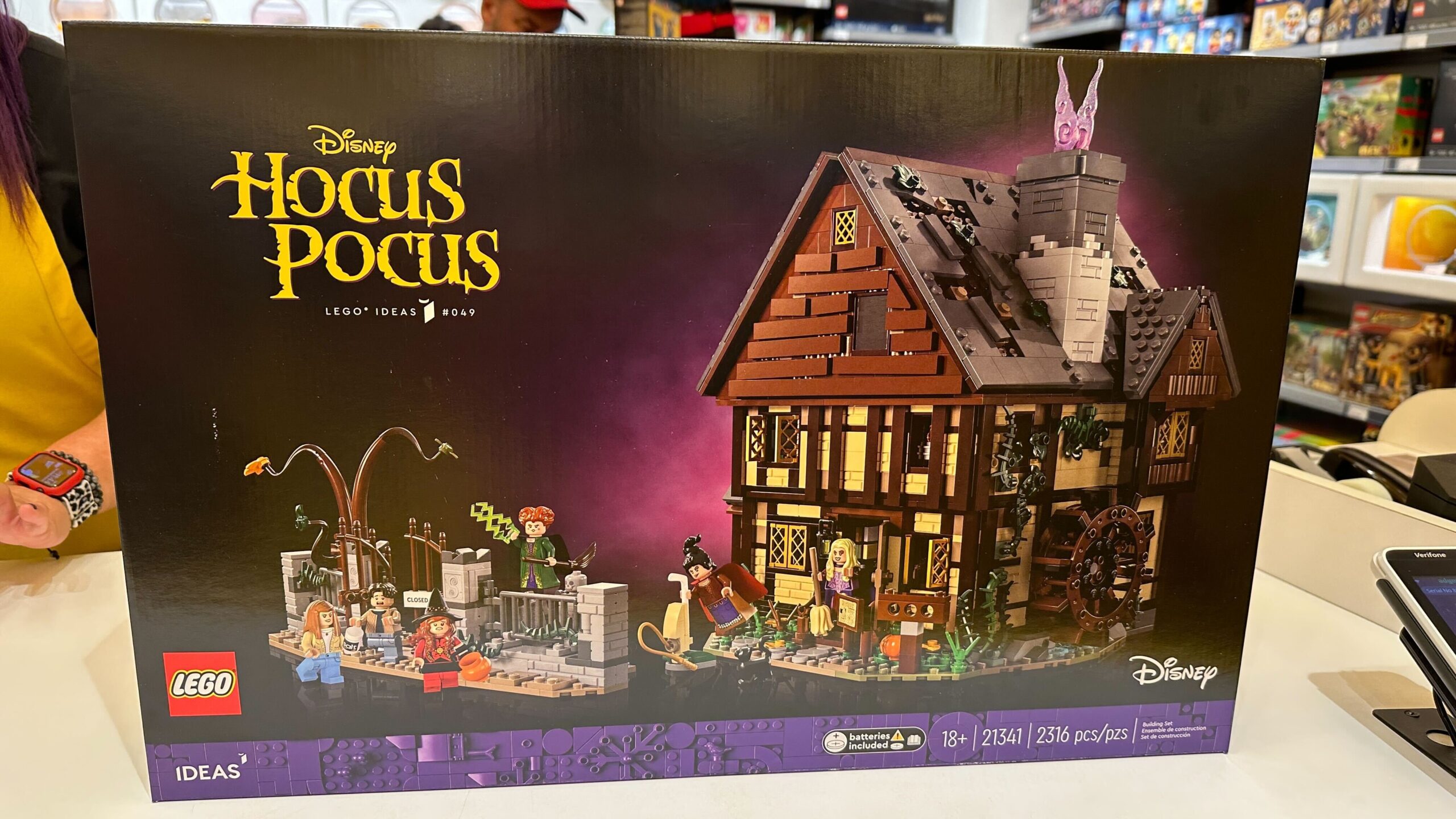NOW AVAILABLE! LEGO Disney Hocus Pocus: The Sanderson Sisters' Cottage ...