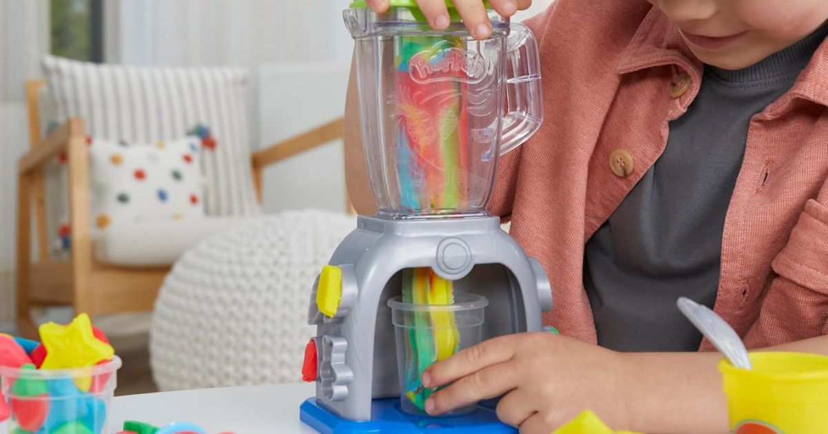Play-Doh Swirlin' Smoothies Blender Playset Only $4.xx on Amazon (Reg. $10) - The Freebie Guy® ️️️